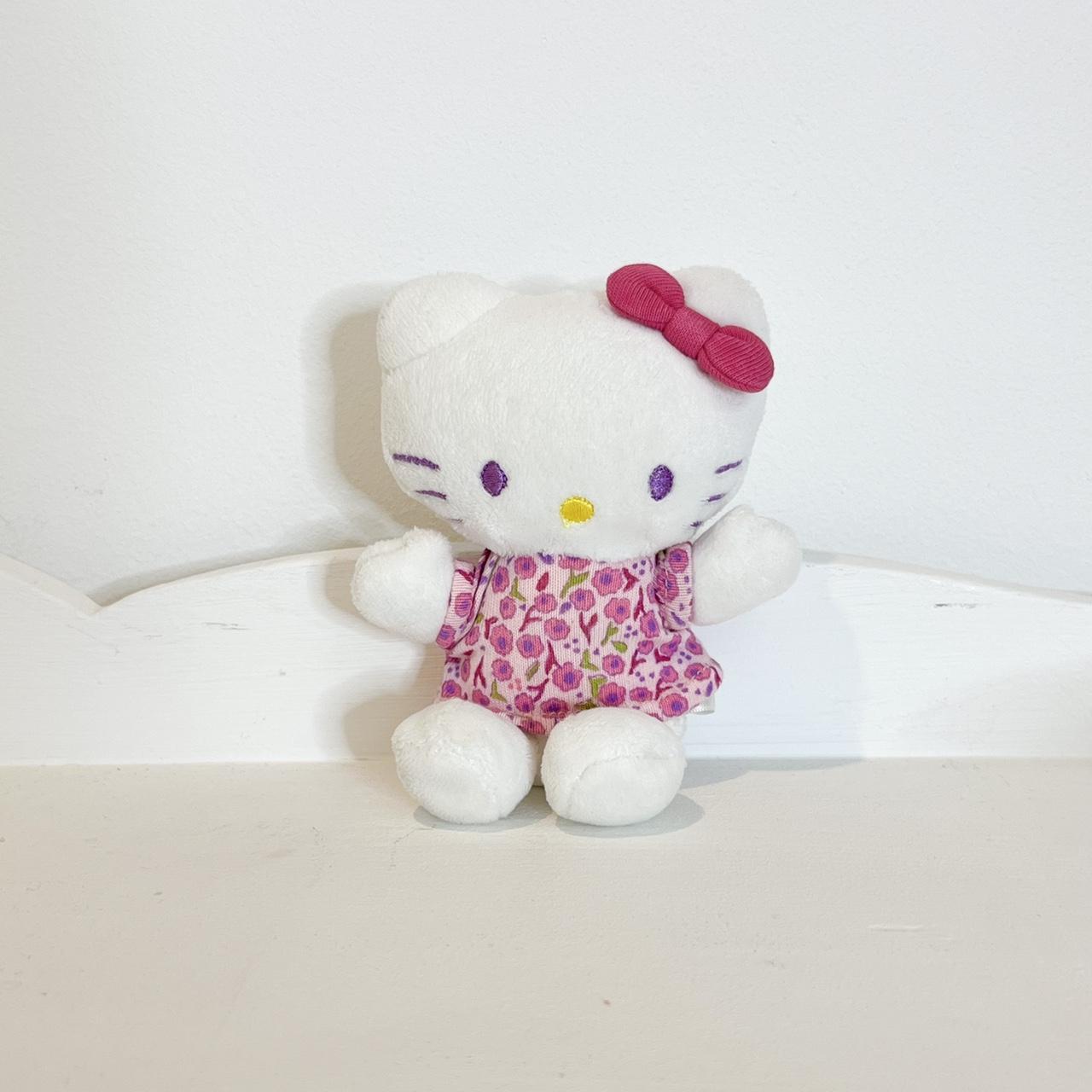 Cute little hello kitty plush 🥺 💗 - Depop