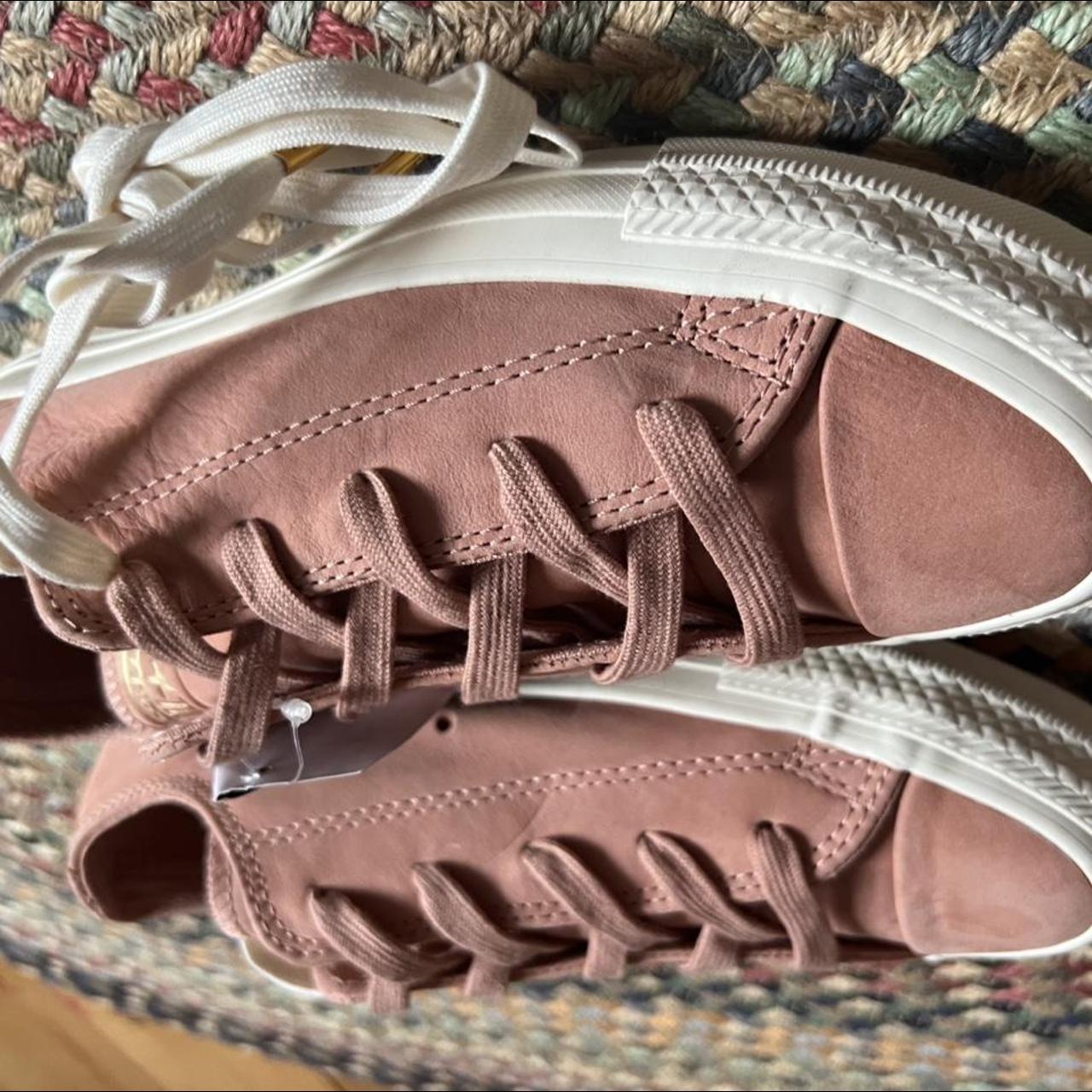 Converse Women's White and Pink Trainers | Depop