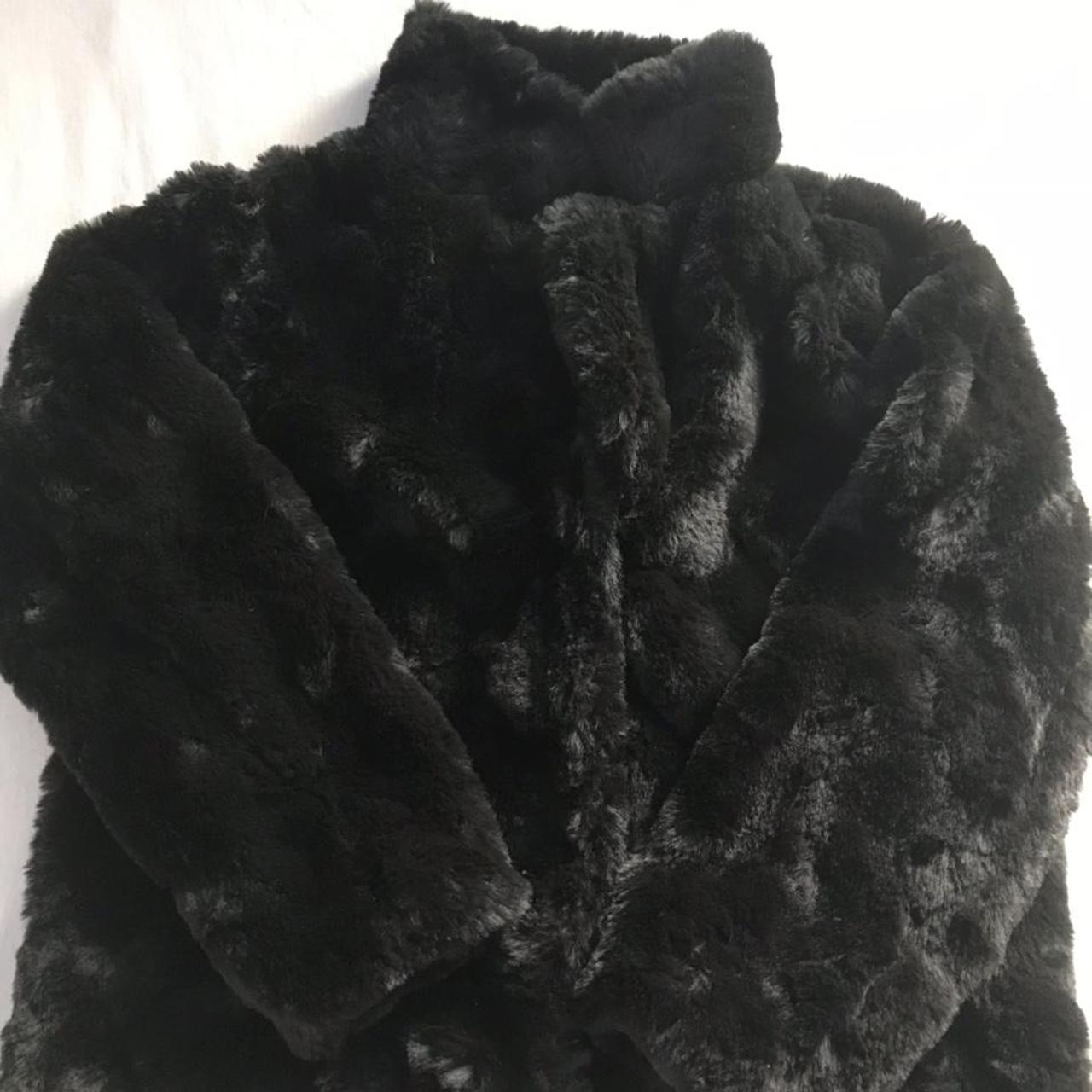Jou Jou faux fur brand new with tags, never worn.... - Depop