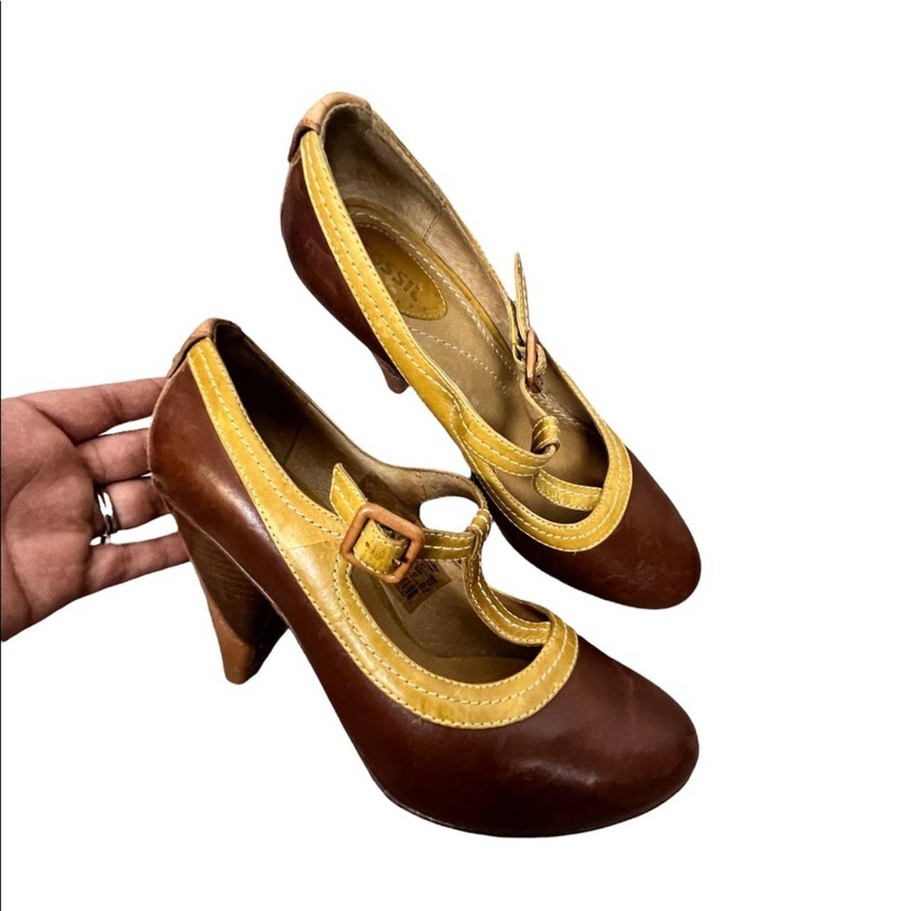 FOSSIL Heels Pointed Toe Vintage Genuine Leather... - Depop