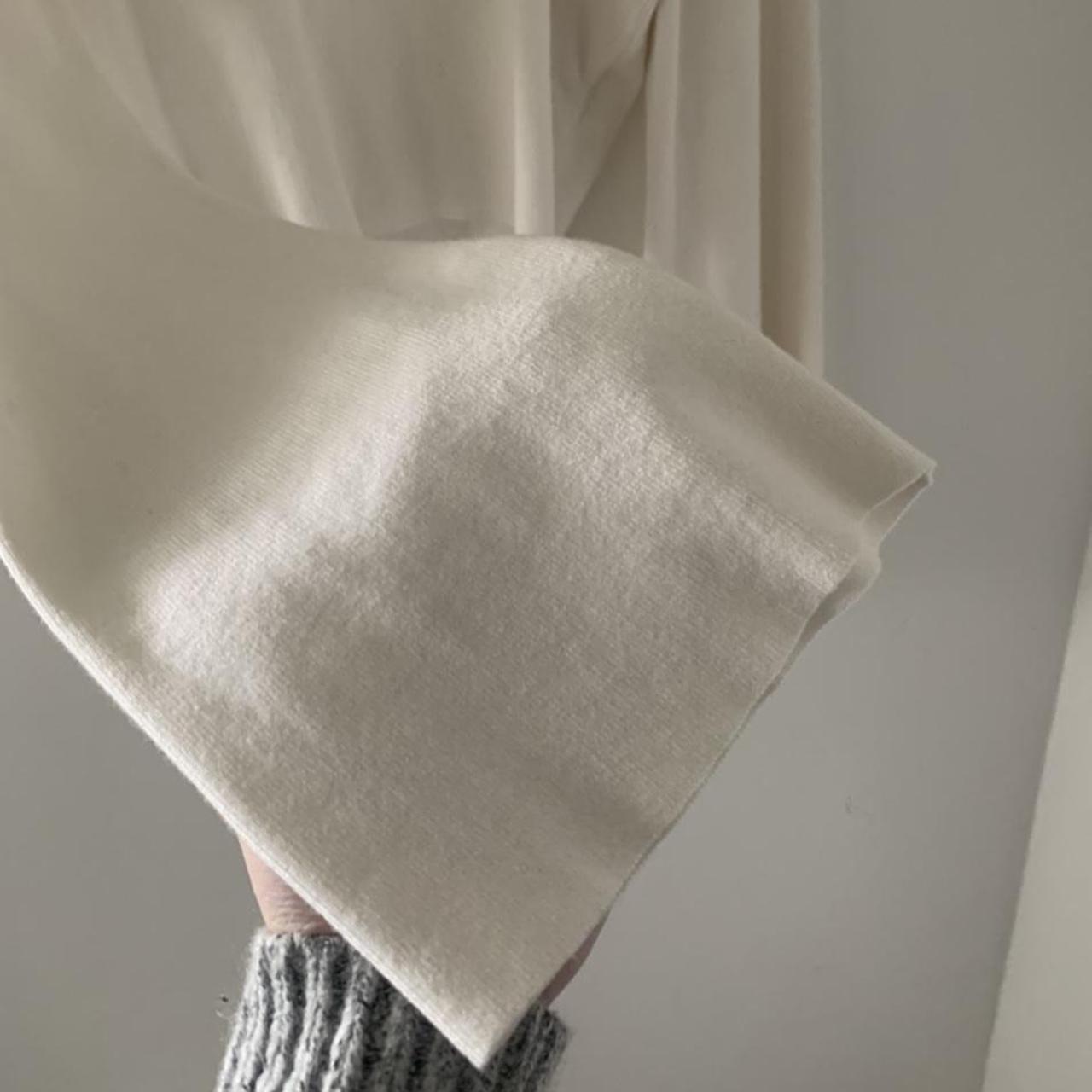 PRINCESS POLLY White flared long sleeve Top - size... - Depop