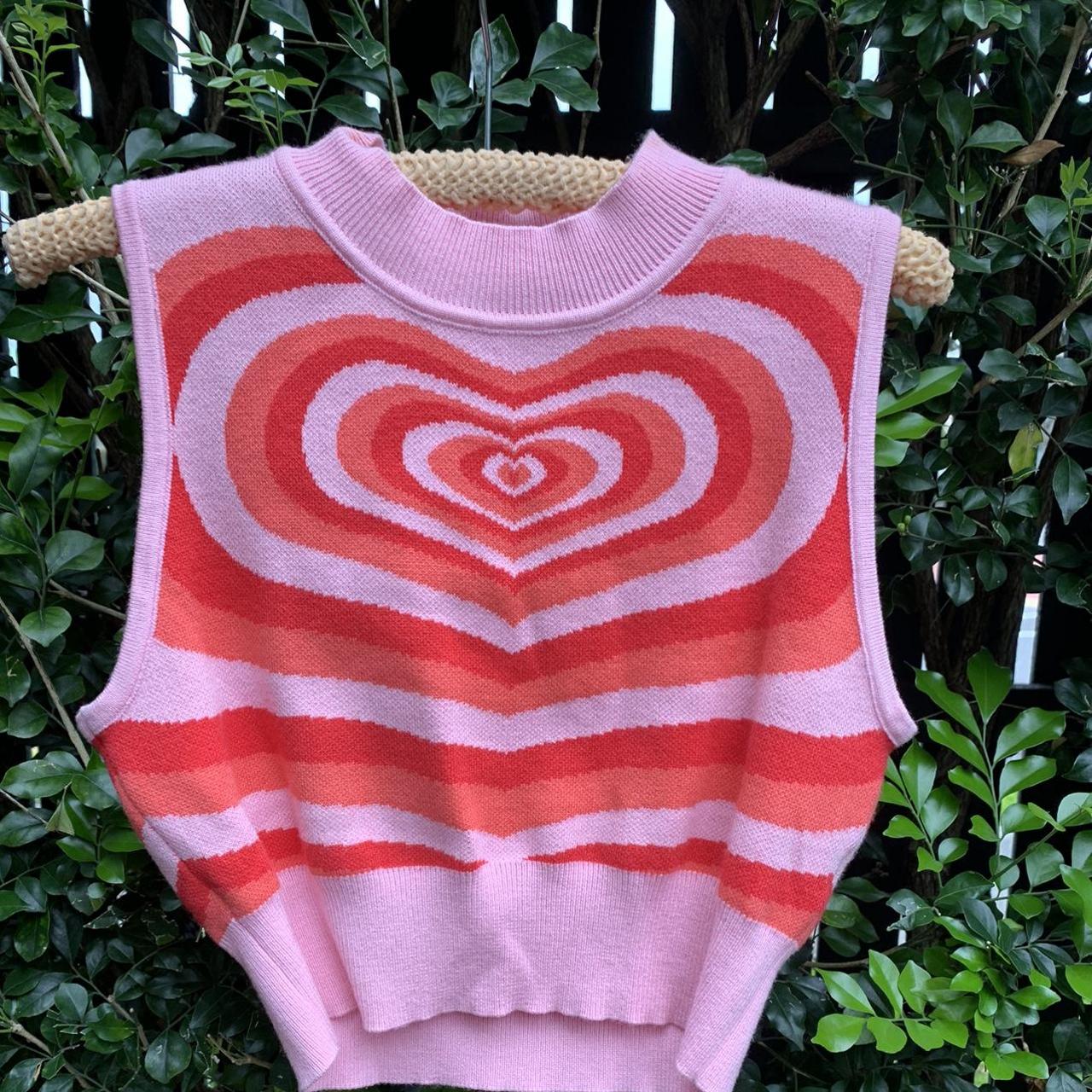 adorable pink heart top! 💕 -size M from valley girl... - Depop