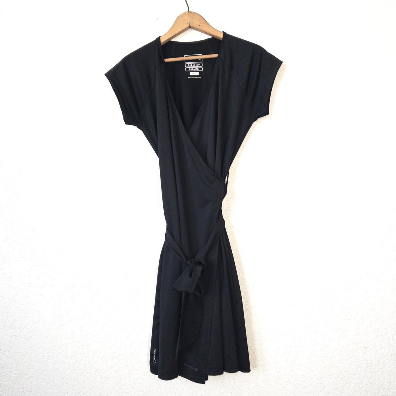 Merrell Black Lilly Wrap Travel Opti-Wick UPF 50+... - Depop
