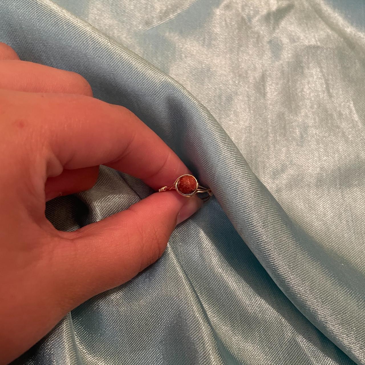 Dainty beaded copper wire ring, size 6. - Depop