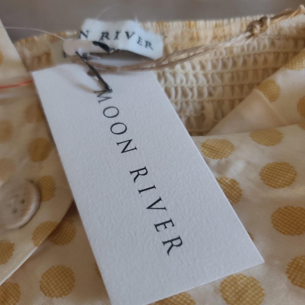 Moon River Women's Cream and Yellow Dress | Depop