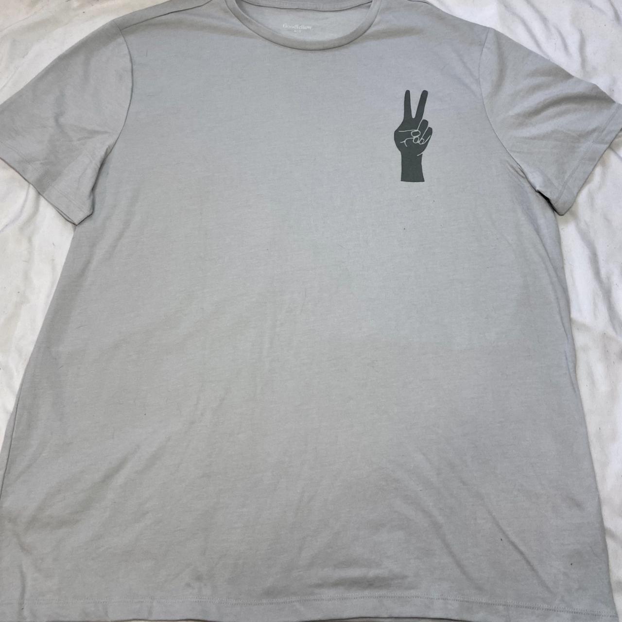 Goodfellow & Co. Men's Grey T-shirt | Depop