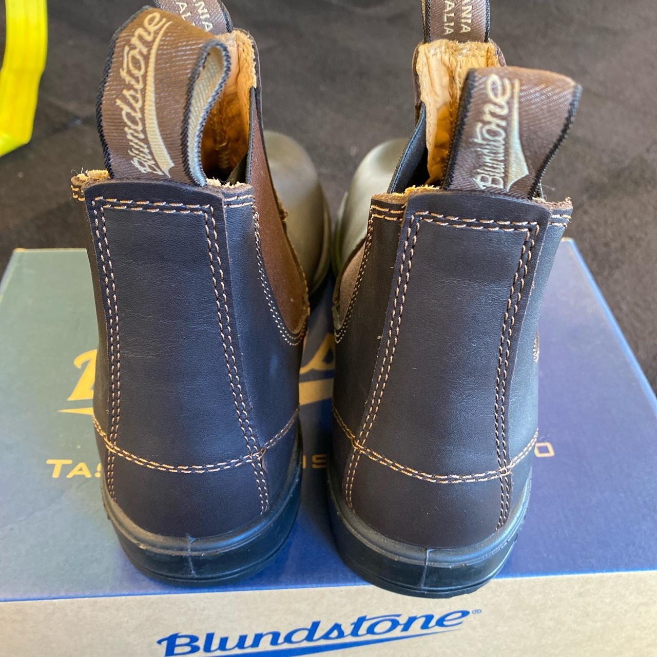 BLUNDSTONE | CLASSIC CHELSEA BOOT 550 | PU/TPU LINED... - Depop