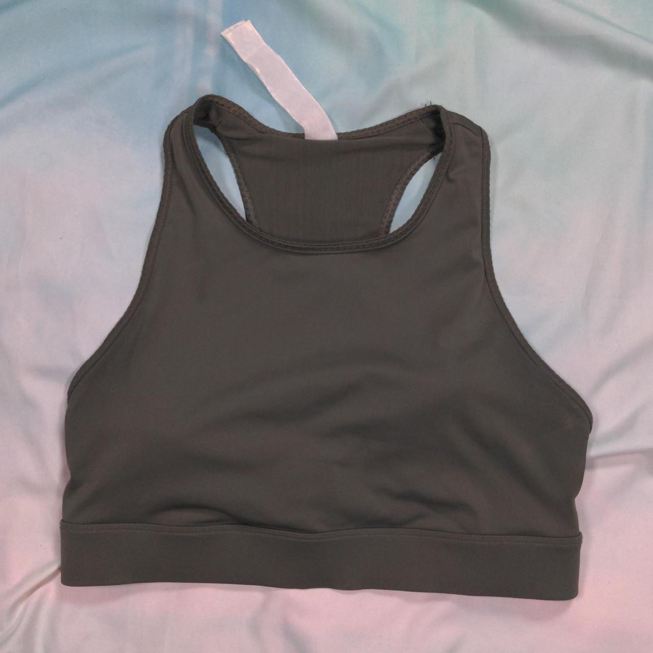 Fabletics Women's Green Crop-top | Depop