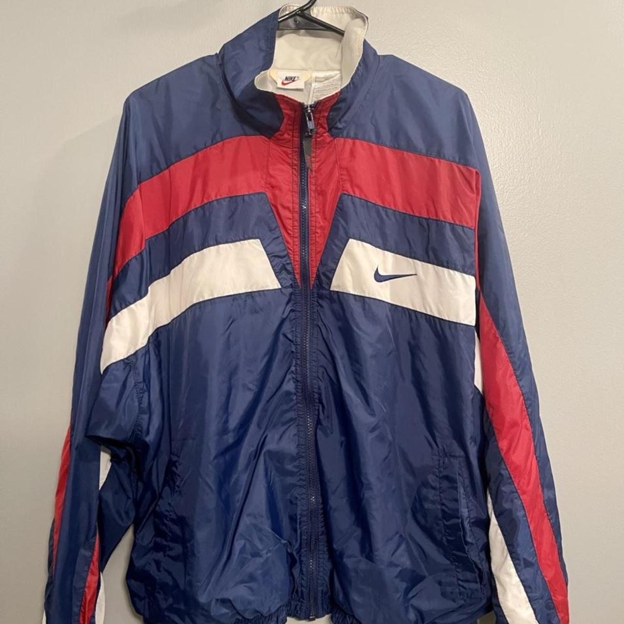Nike jacket vintage - Depop