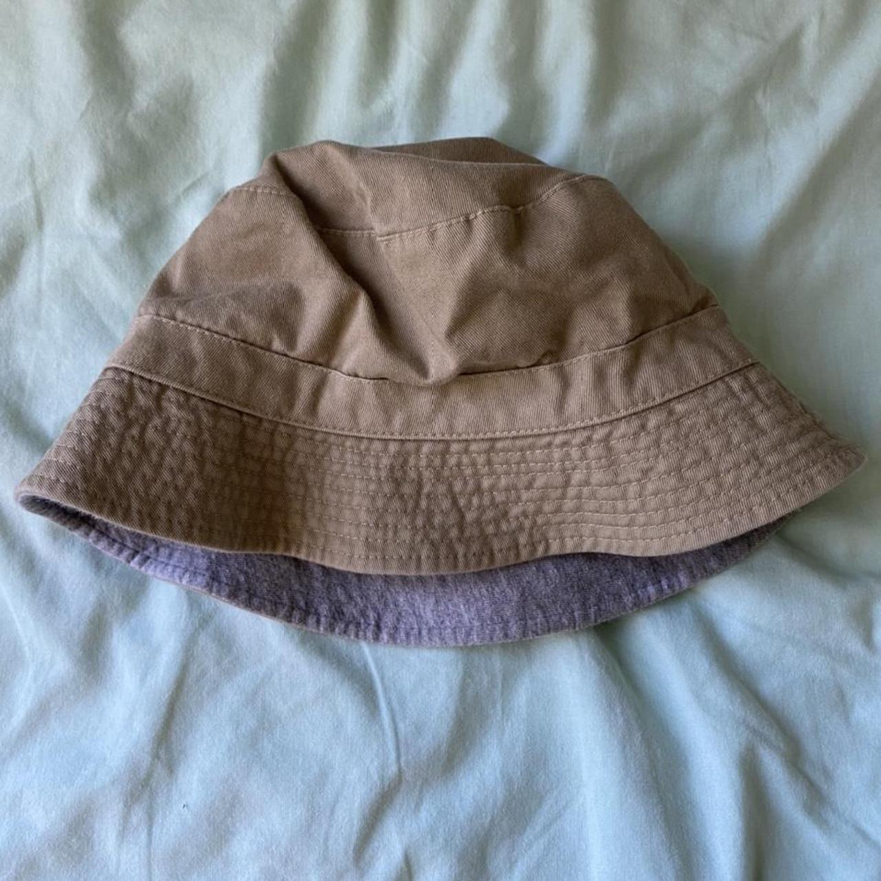 GAP Bucket Hat Unisex, size M/L. Hat is clean and in... | Depop