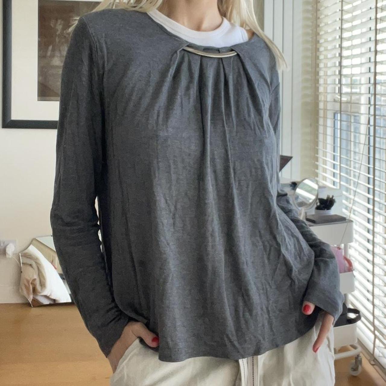 Women's Grey T-shirt | Depop