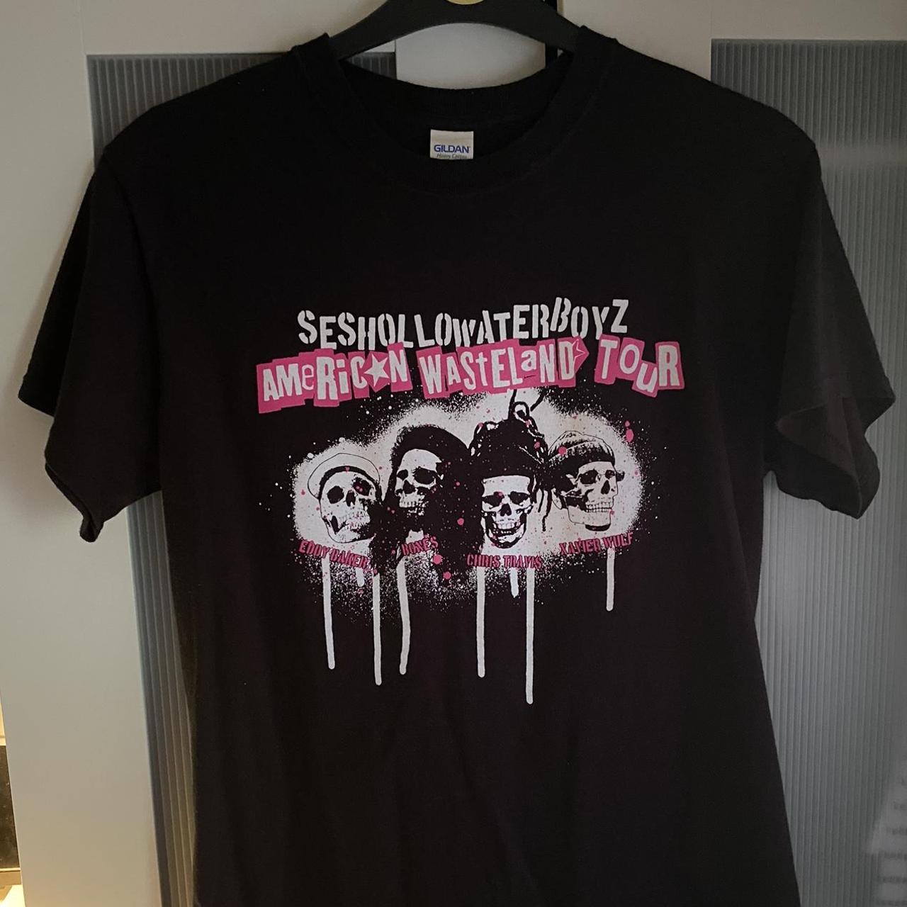 Super rare teamsesh bones t-shirt. Barely worn.... - Depop