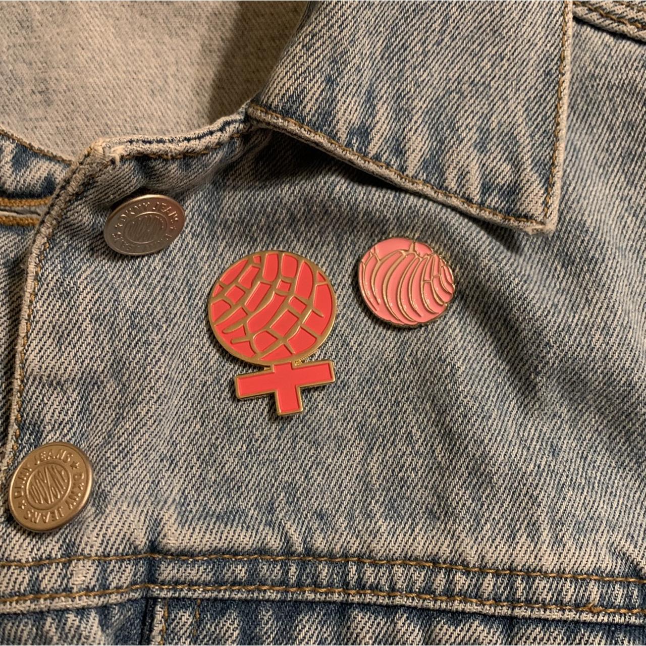 2 concha pins sold as a set 🥰 • FREE SHIPPING •... - Depop