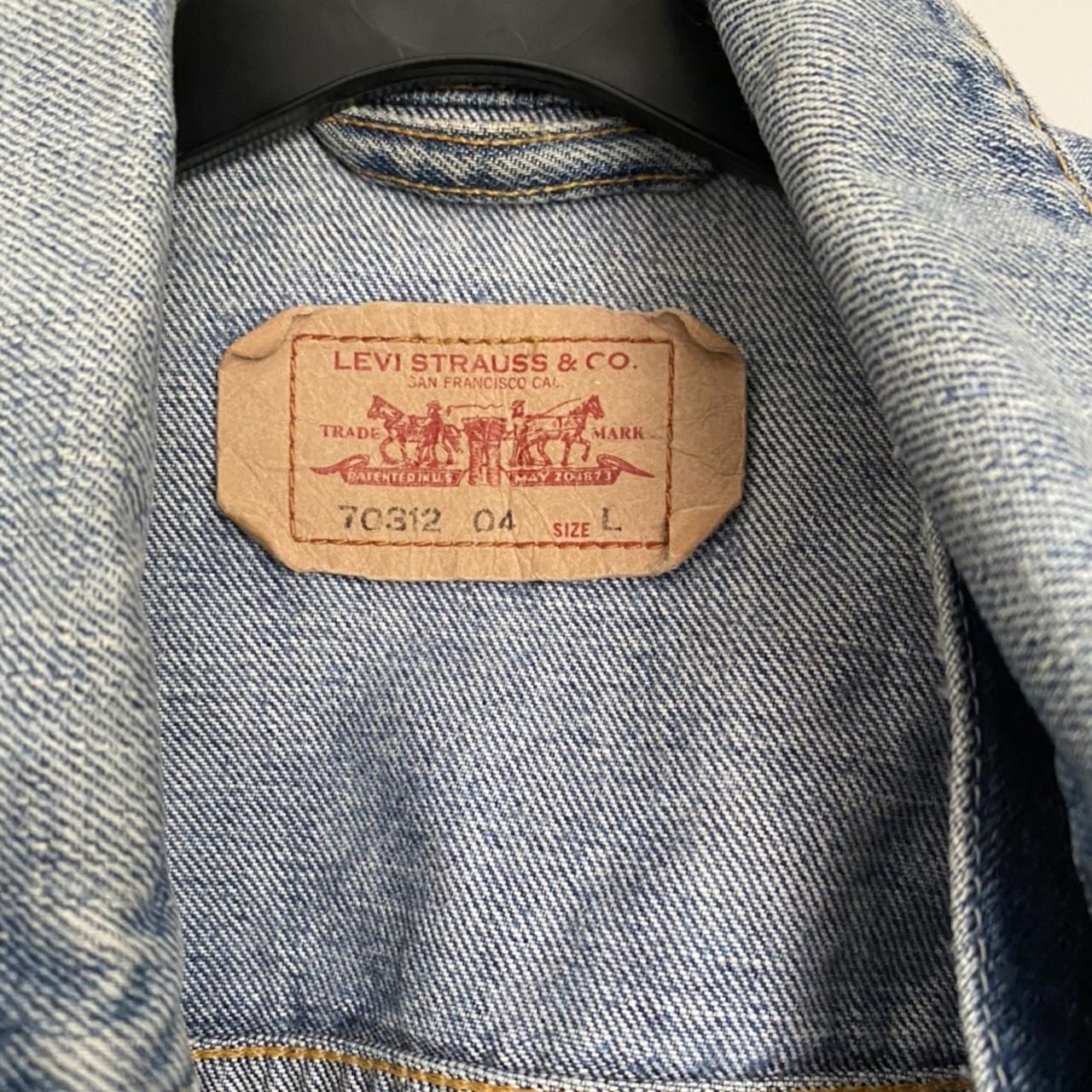 Vintage Levi denim jacket size L. Can be worn... - Depop