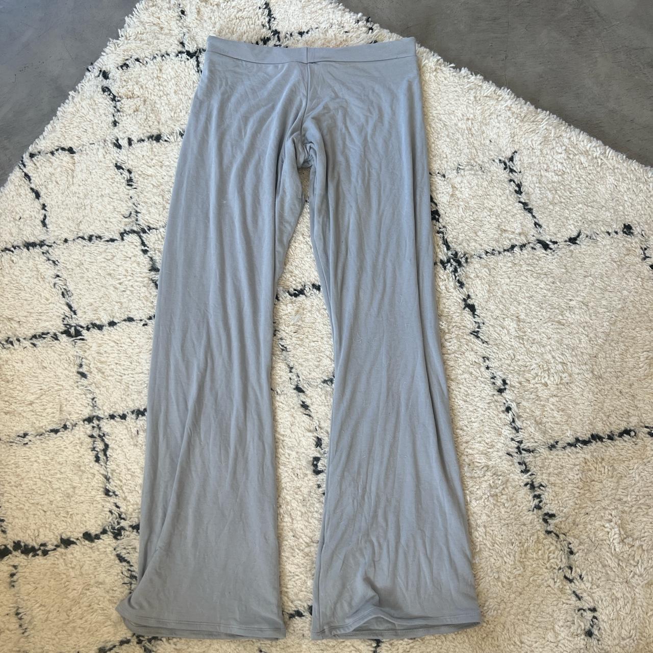omighty aloha pant in slate never worn fits s-m - Depop