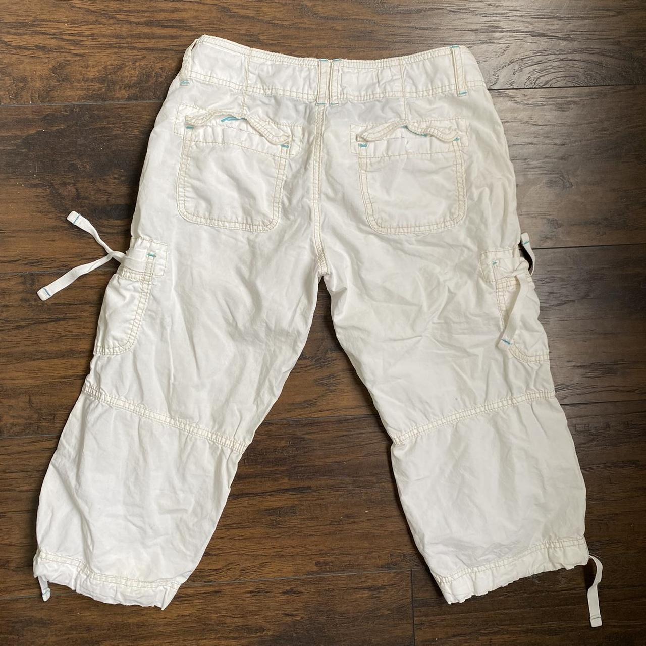 White cargo capris from 00s old navy. Size 2, waist... - Depop