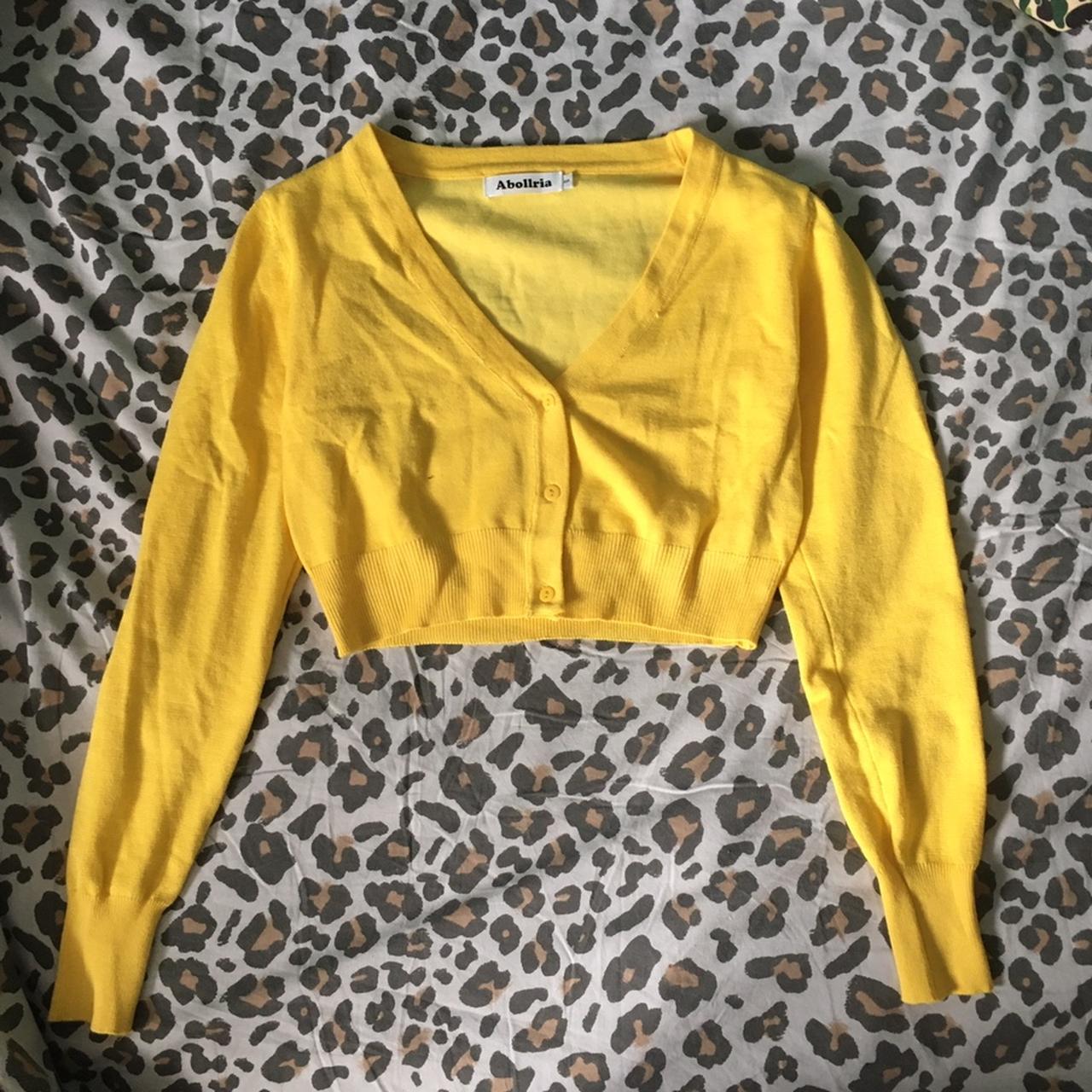 so cute! bright yellow vintage cropped cardigan top... - Depop