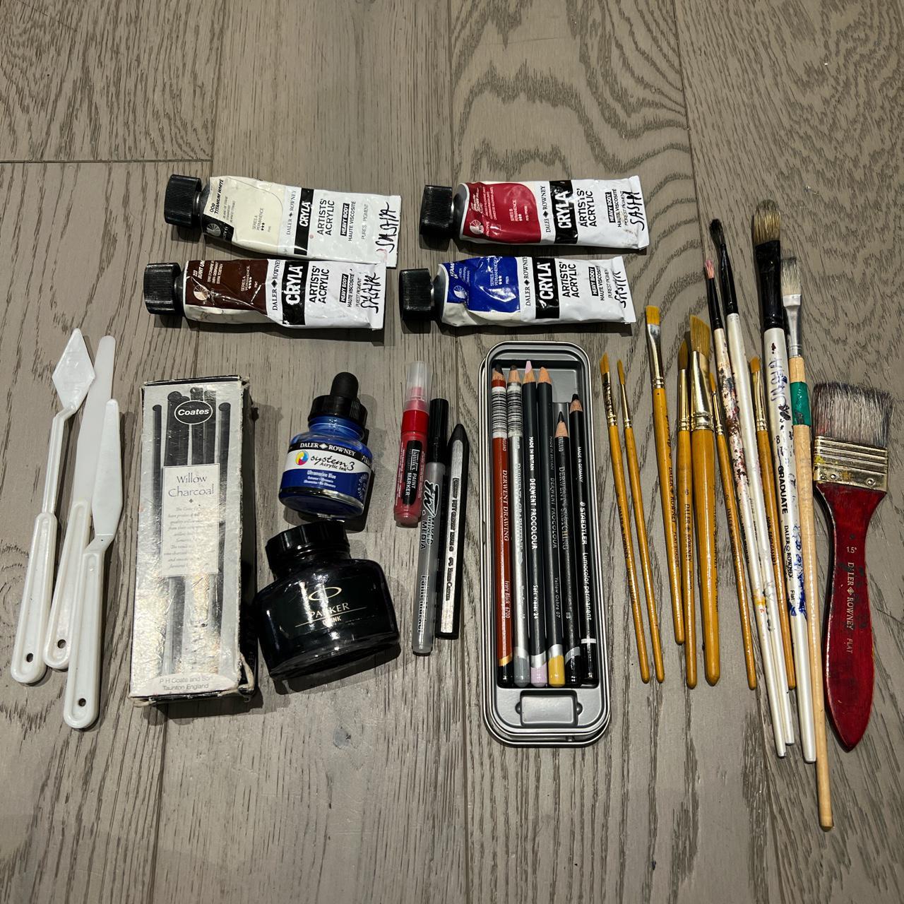 Mixed media bundle worth over £60 with freebies... - Depop