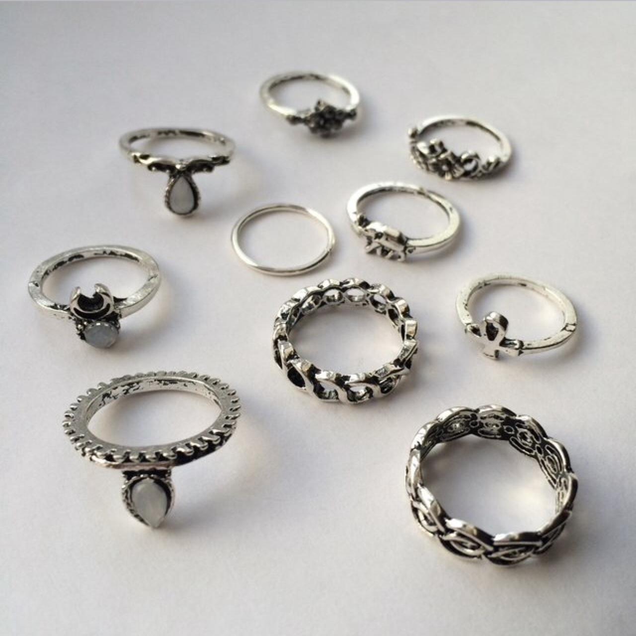 Best seller Absolutely stunning midi ring set -... - Depop