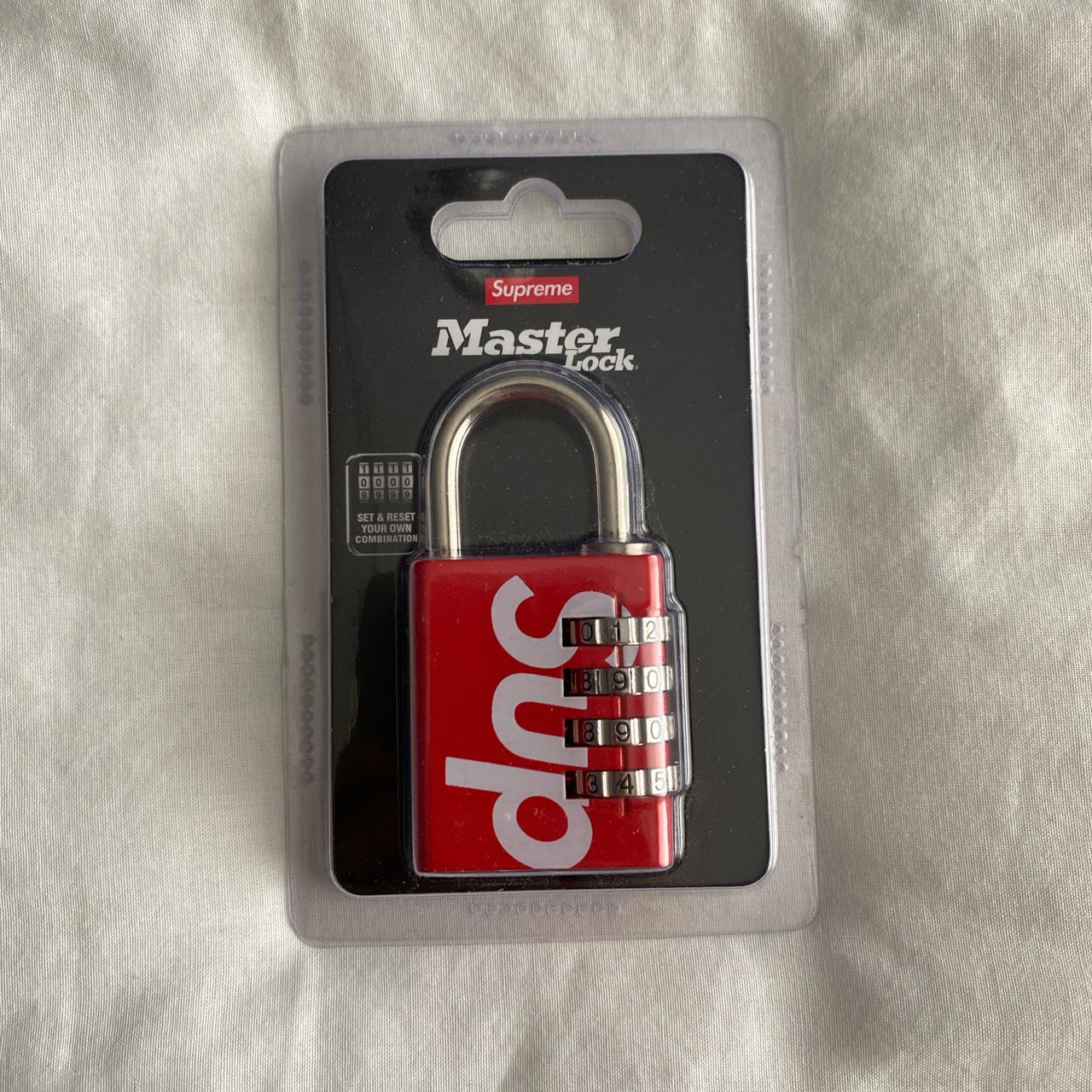 Supreme Lock from SS19 Bought as a gift so I do not... - Depop