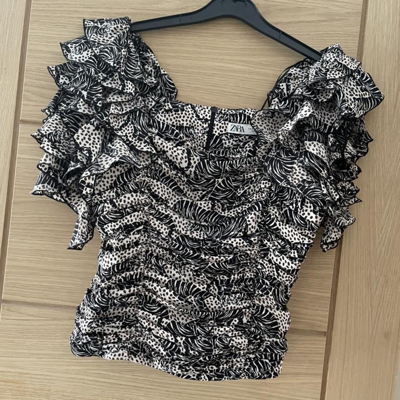 Zara small ruffle top never worn no tags attached - Depop