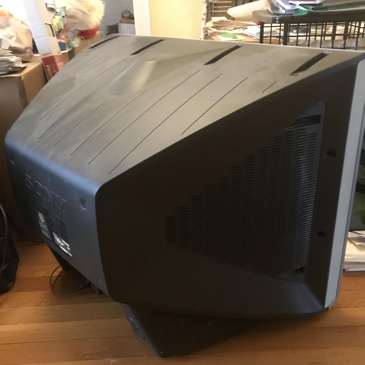 A Sony FD Trinitron Wega Television | Depop
