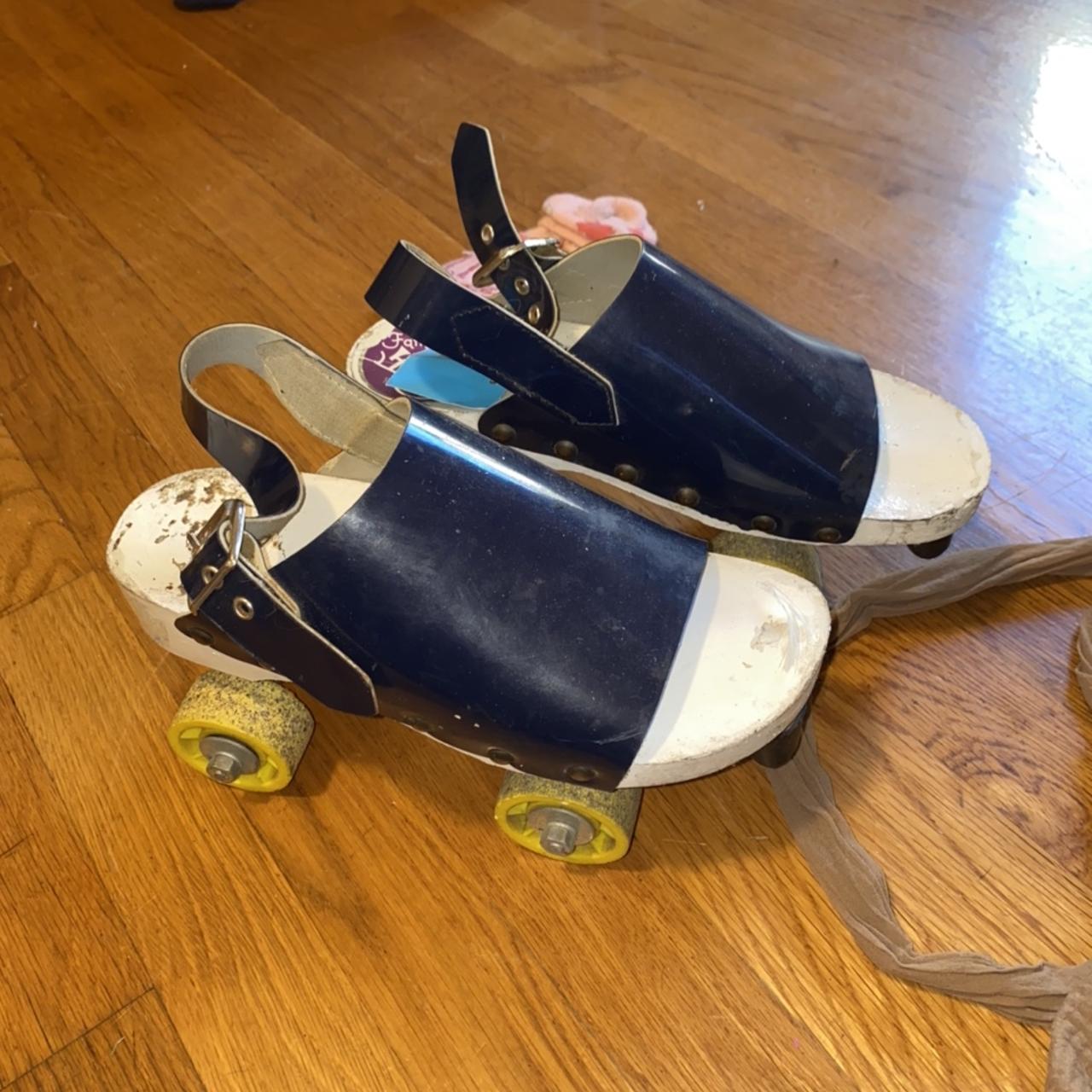Iconic clog rollerskates. Need new wheels got these... - Depop