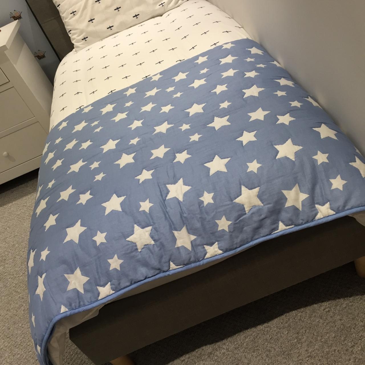 #LauraAshley Throw - Fit Single Bed £30 🛌 - Depop