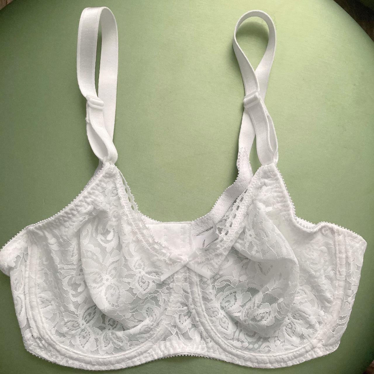 Bali white lace underwire bra. Tags: depop,... - Depop