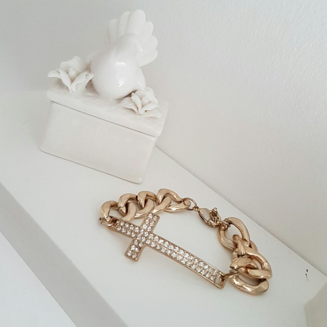 Cross chain bracelet | fauxe gold | metal cute... - Depop