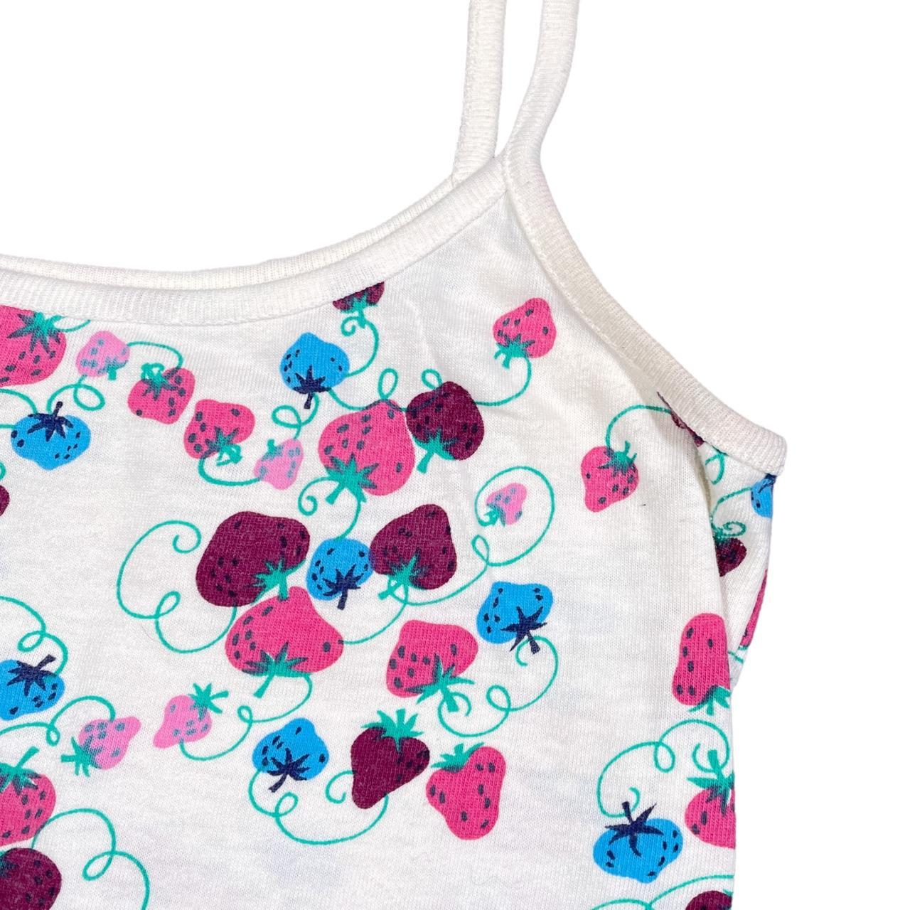 VINTAGE STRAWBERRY PATTERNED CAMISOLE TANK... - Depop