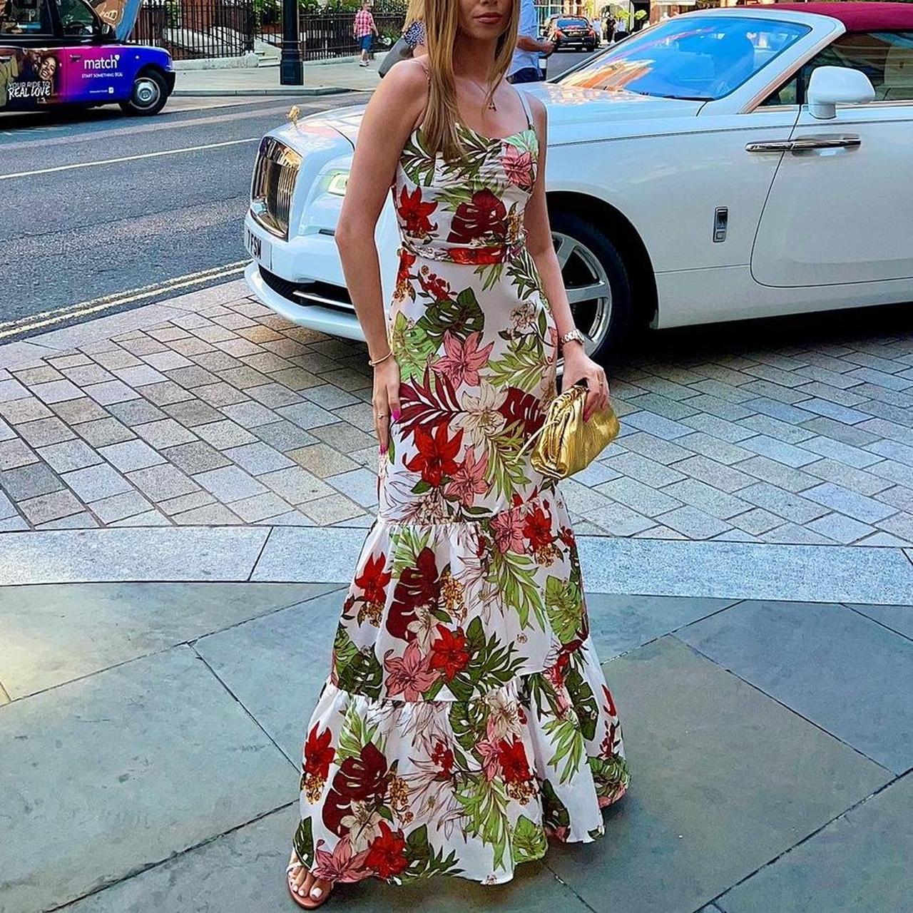 Boohoo Women's White and Green Dress | Depop