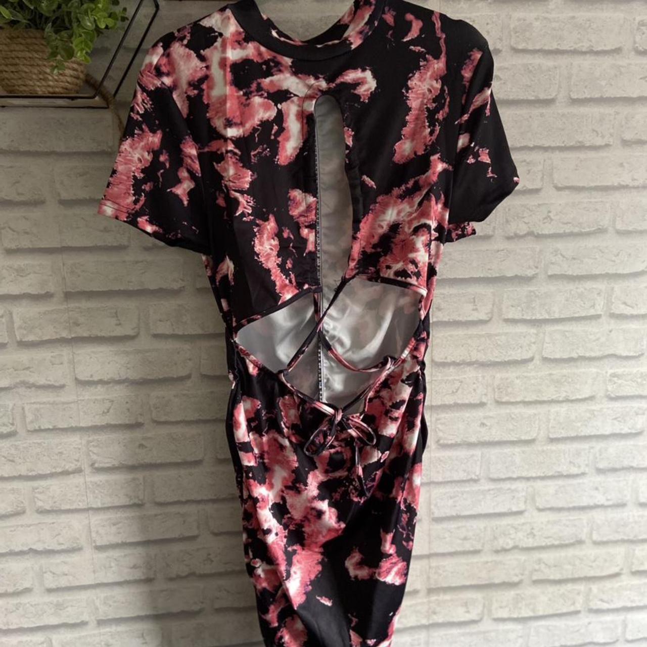 SHEIN cross cut out dress never been used size 16... - Depop