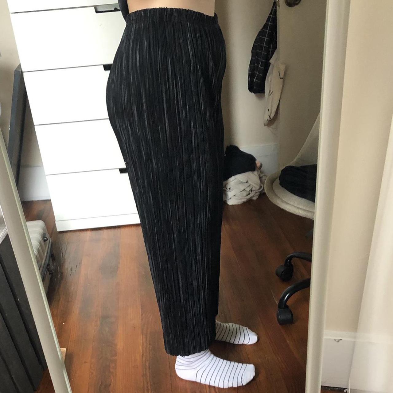 Black pleated New Look pants. - Depop