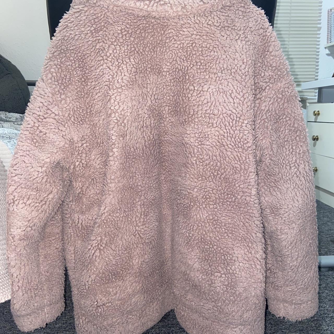Pink fleece jacket amazing for the cold weather.... - Depop