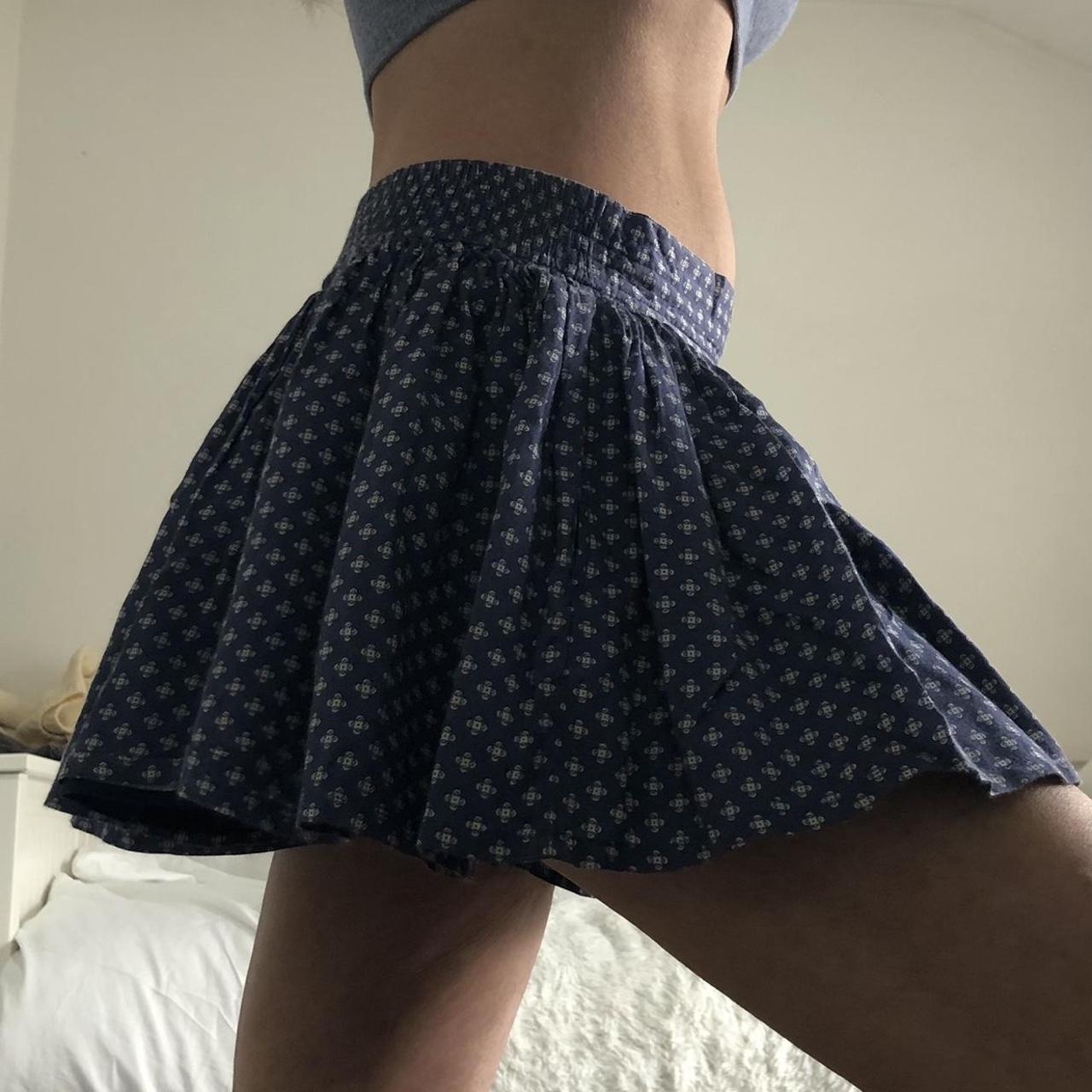 Blue print flared shorts with stretch waist… looks... - Depop