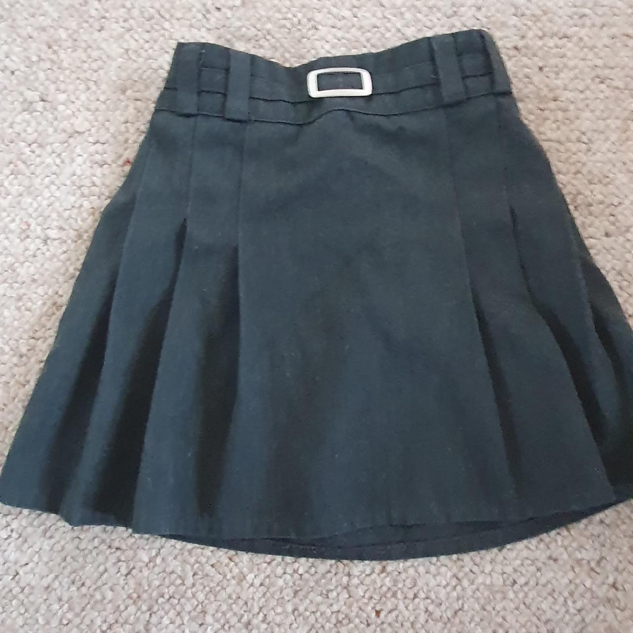Girls School skirt in grey Size 8 years from M&S In... - Depop