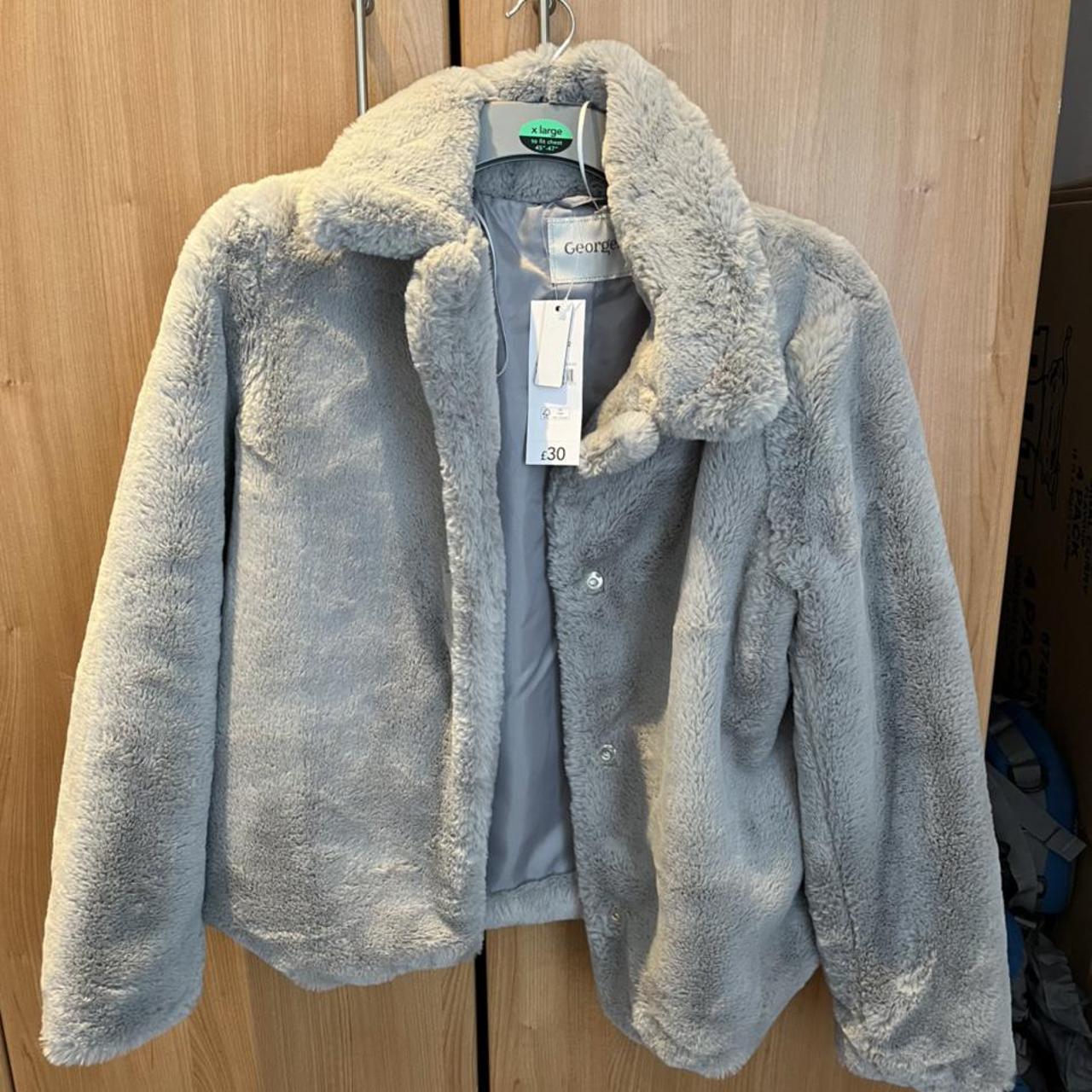 George Women's Grey Coat | Depop