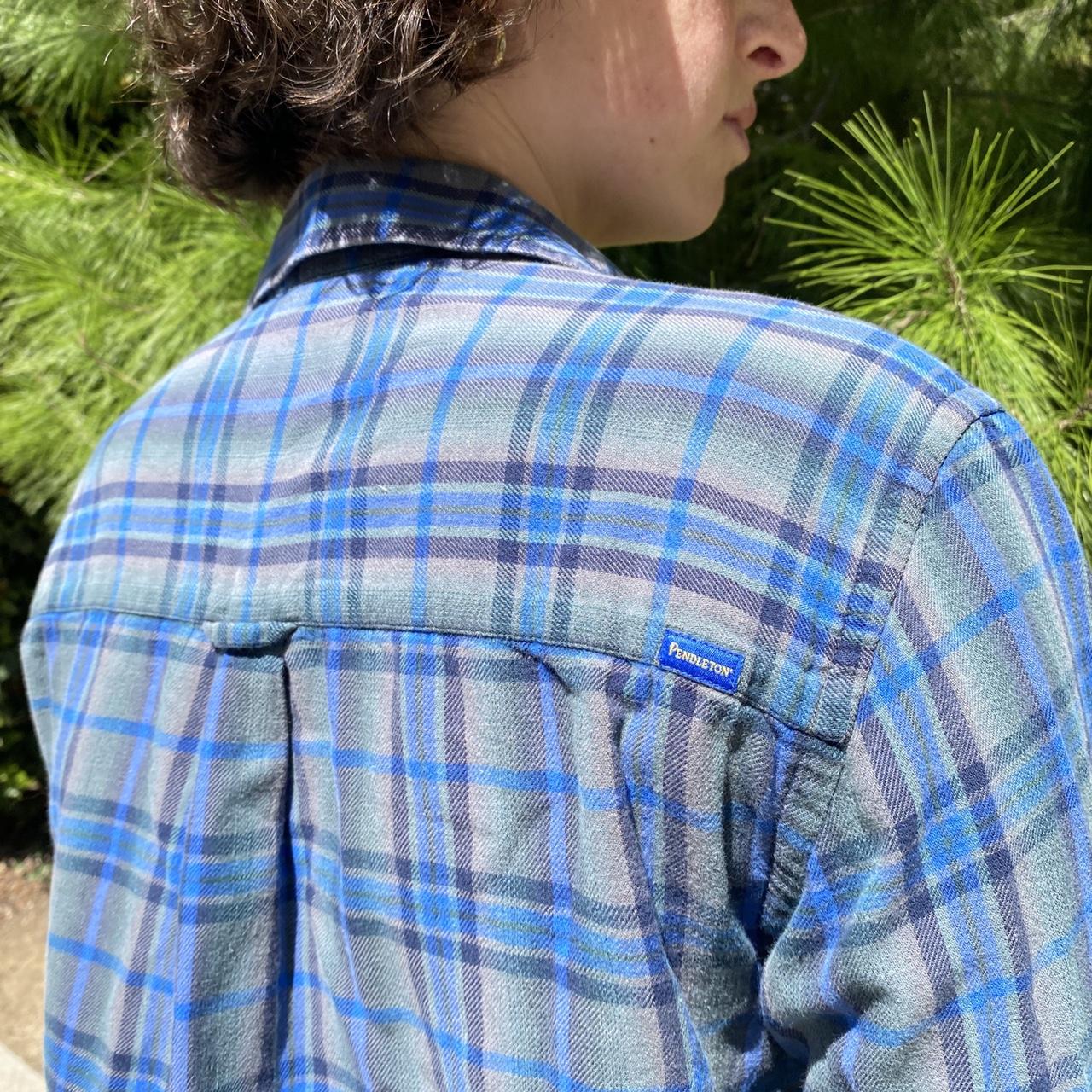 Pendleton blue plaid button down Size S In great... - Depop