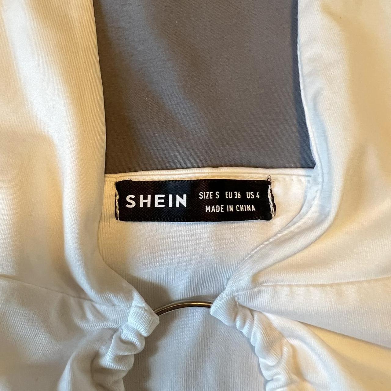 white o-ring crop top - Depop