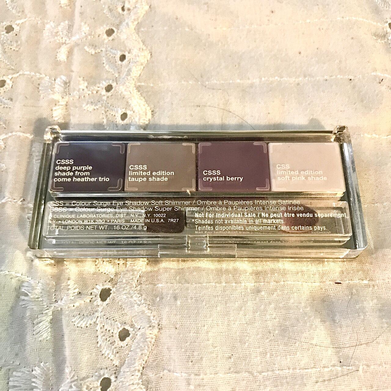 Small Clinique eyeshadow pallet. Perfect for... | Depop
