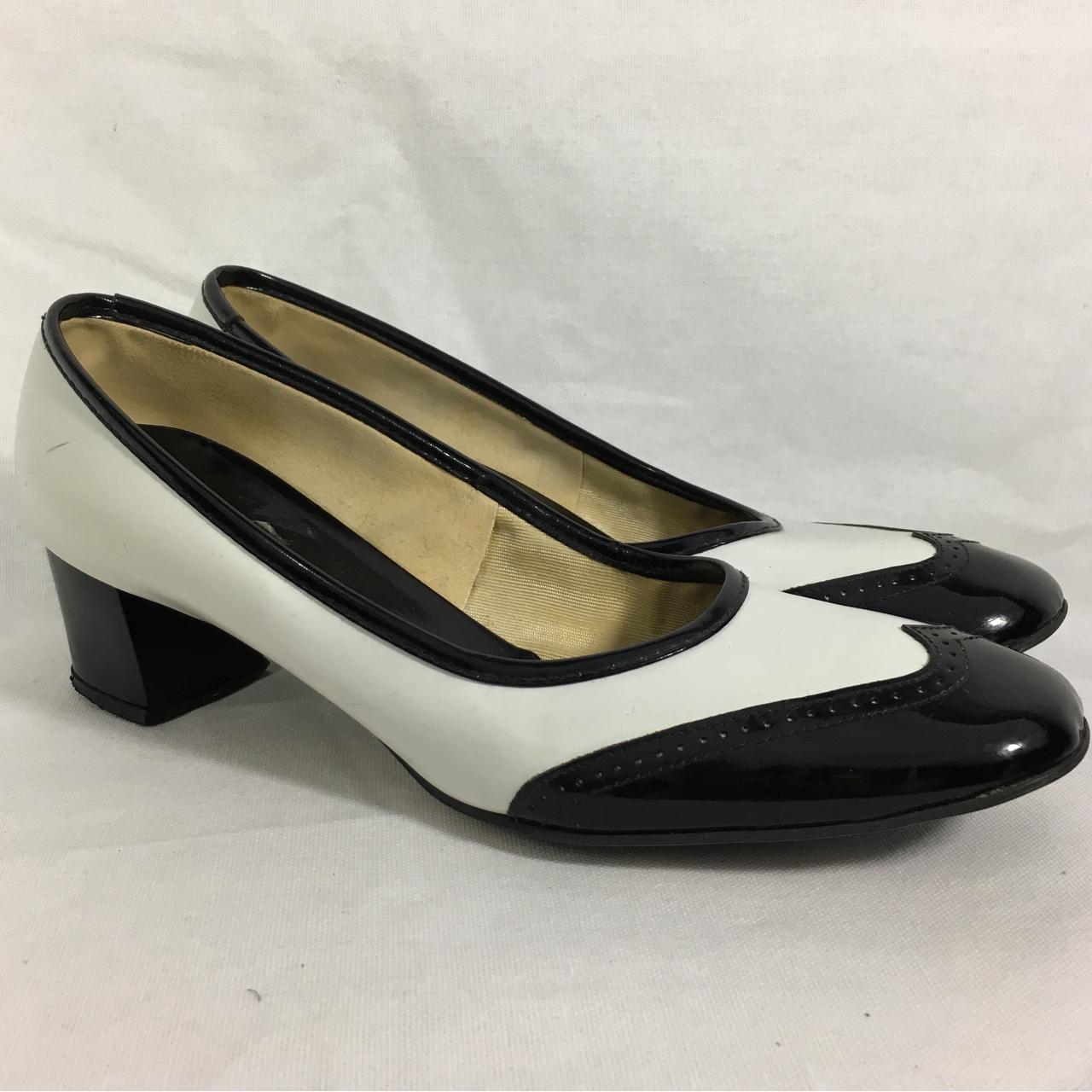 🖤🖤Vintage Black & White Wing-Tip Heels🖤🖤 Block... - Depop