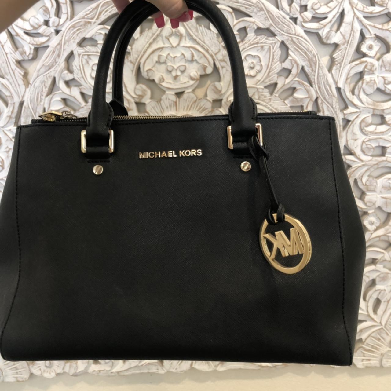 Black Michael Kors Purse Great Condition Comes with... - Depop