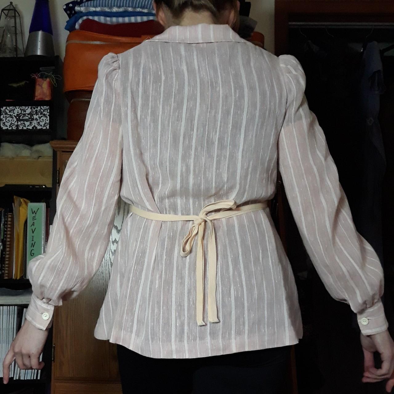 🌼🌼🌼$35 SHIPPED🌼🌼🌼 The Redmond Top Vintage... - Depop