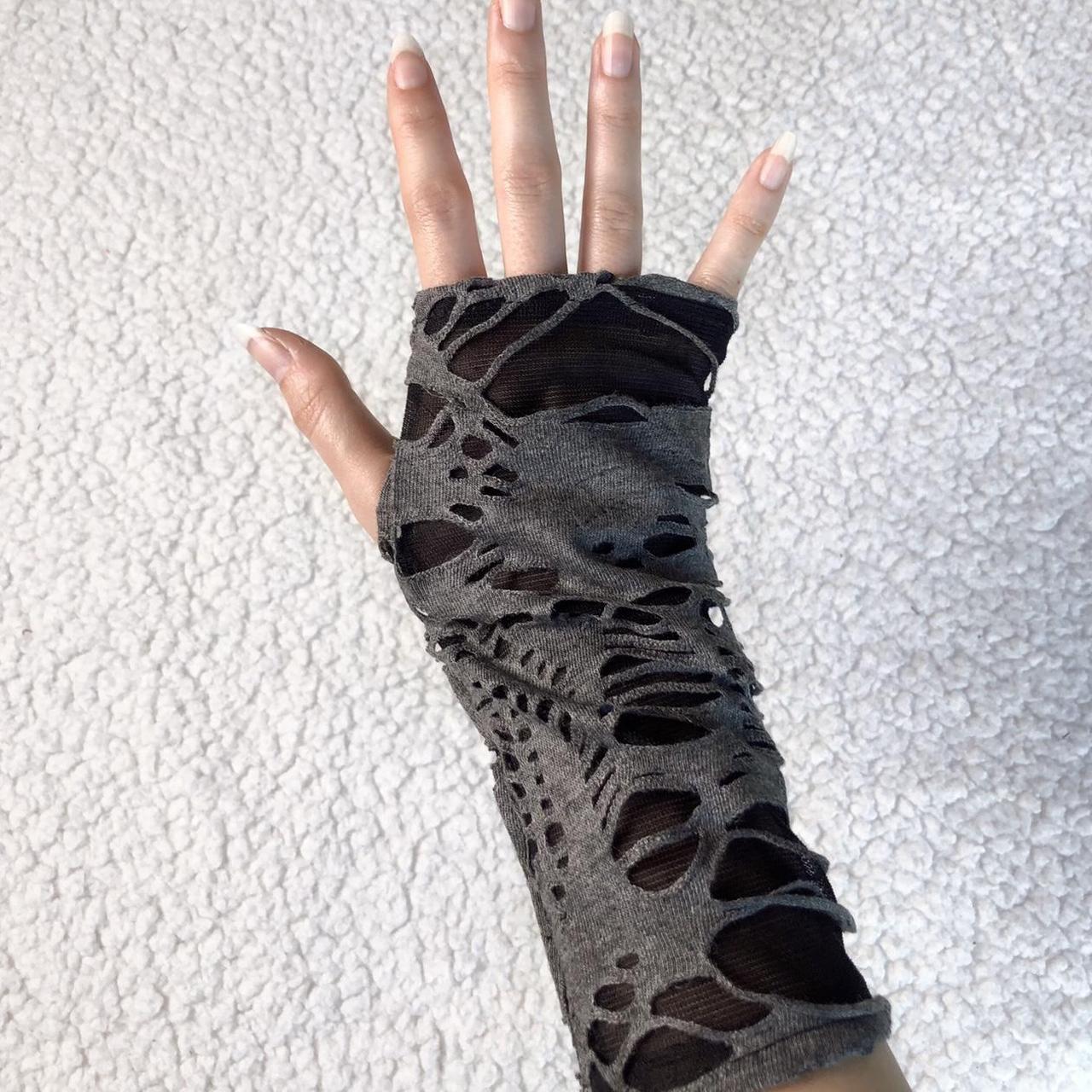 distressed fingerless gloves 💕BUNDLE 4 FREE... - Depop