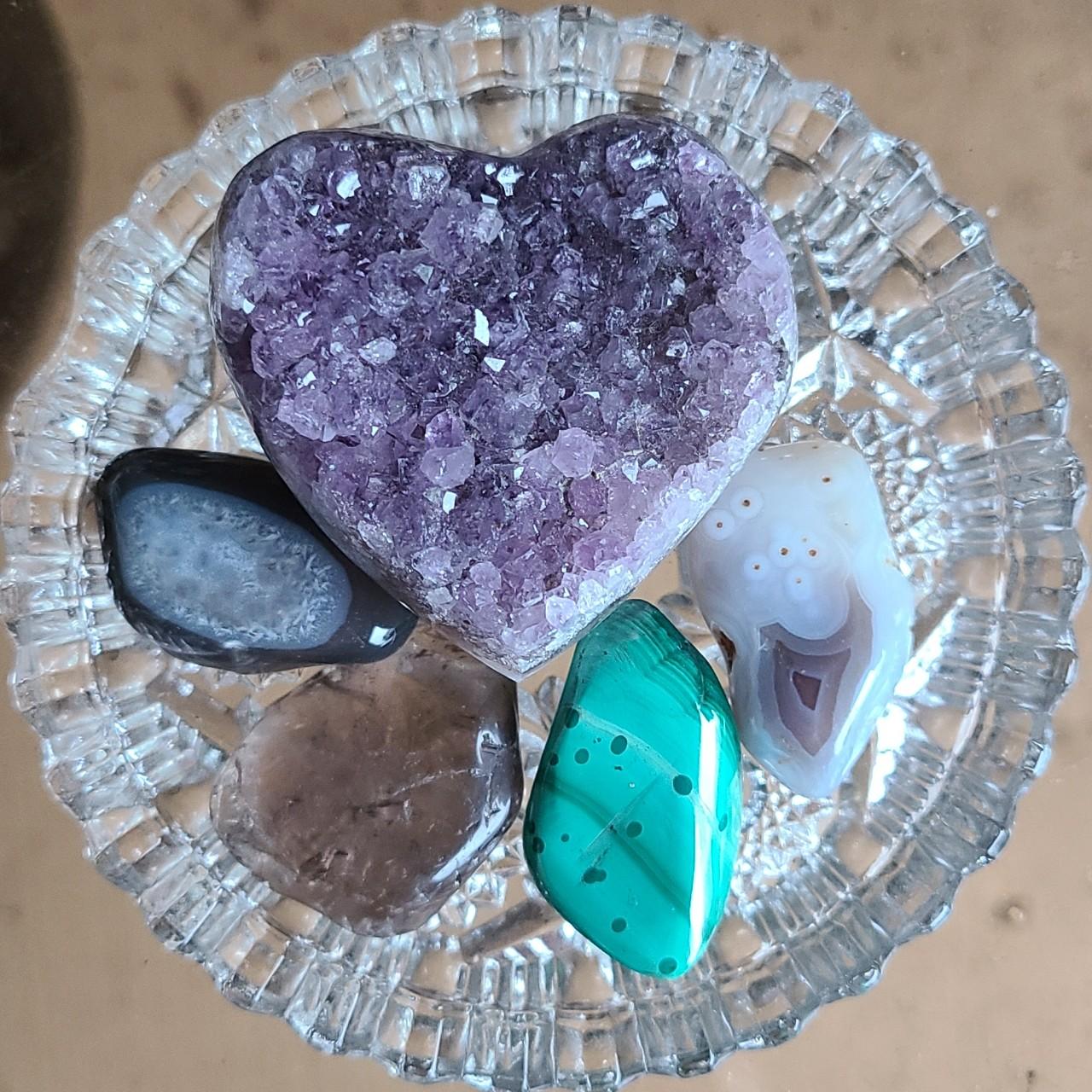 Crystal bundle #21. This set includes: 1x amethyst... - Depop