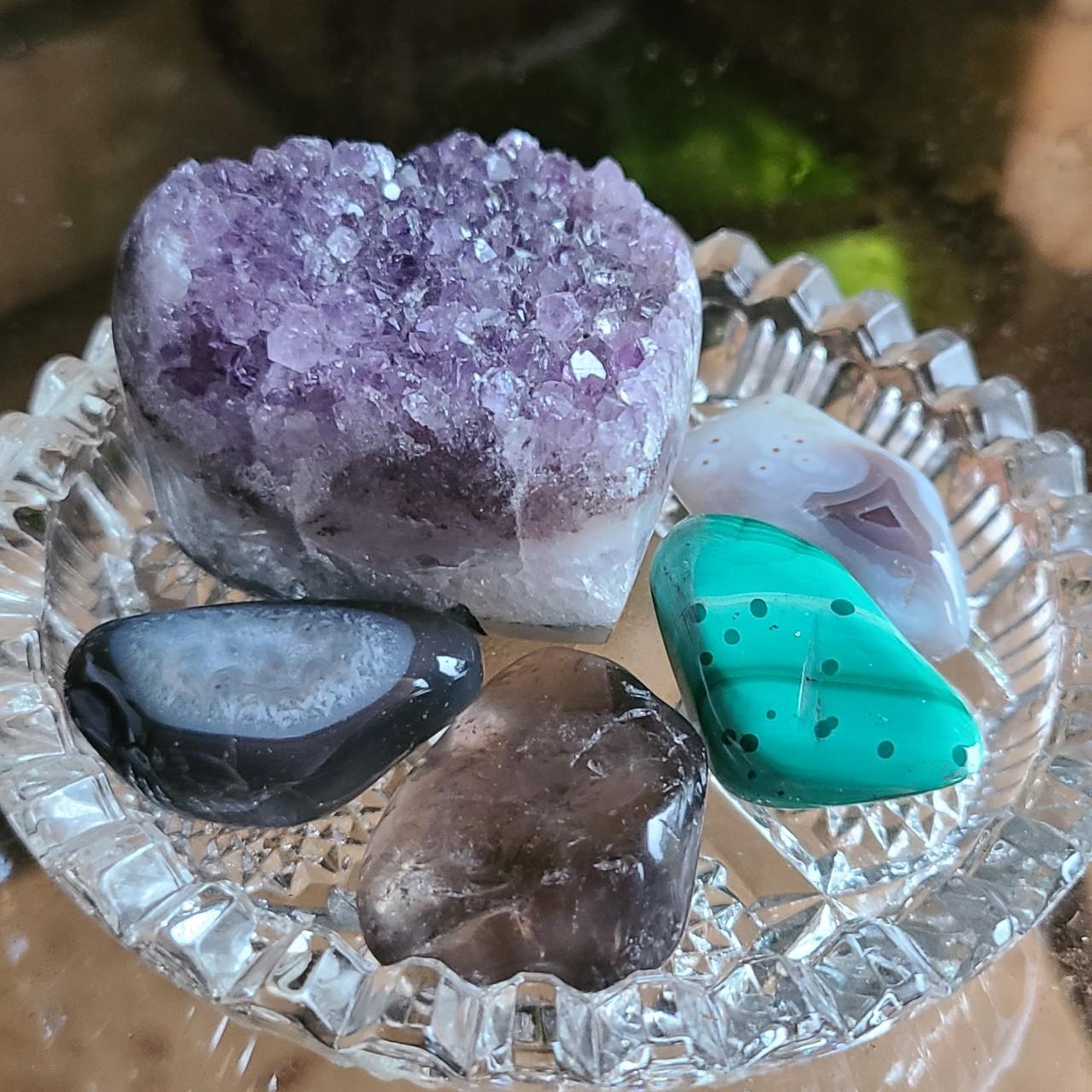 Crystal bundle #21. This set includes: 1x amethyst... - Depop