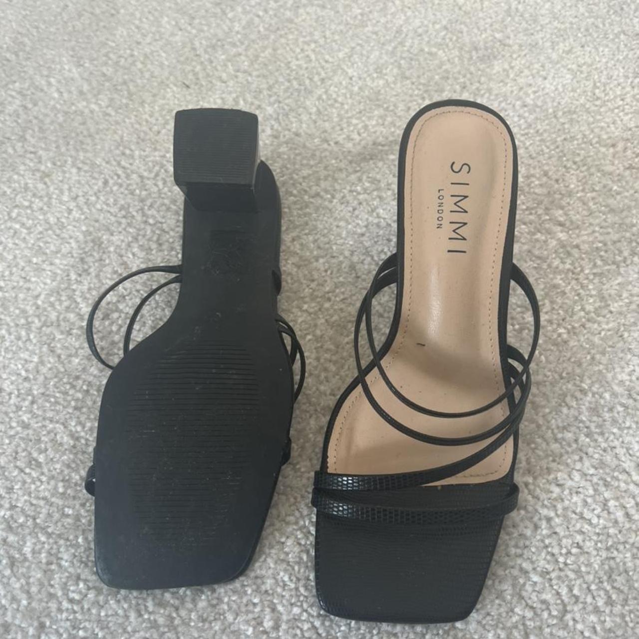 Simmi Women's Black Mules | Depop