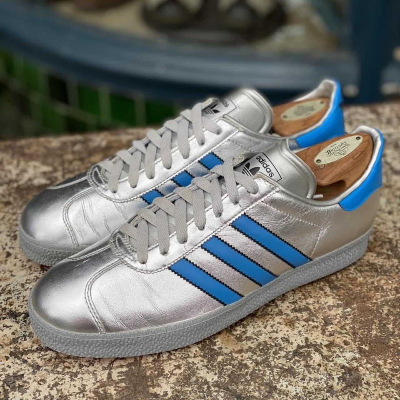 Adidas Men's Silver and Blue Trainers | Depop