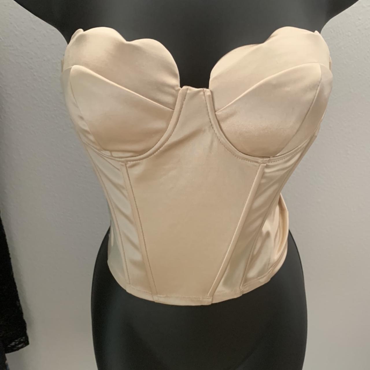 Forever 21 Women's Cream Corset | Depop